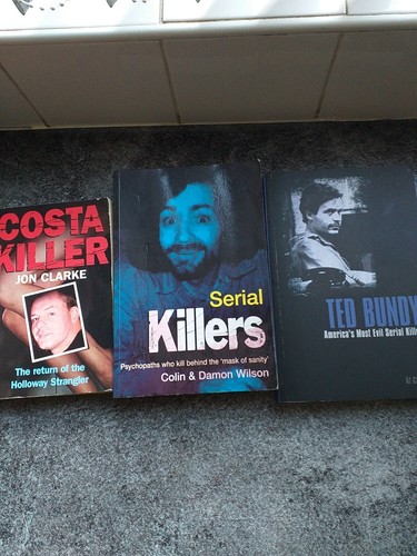 Serial Killer Books X 3 Charles Manson Ted Bundy Holloway Strangler ...