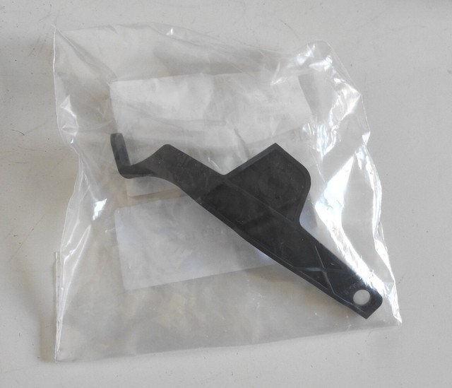 Mercedes-Benz C W204 Rear Bumper to Fender Bracket A2048801514 Genuine ...