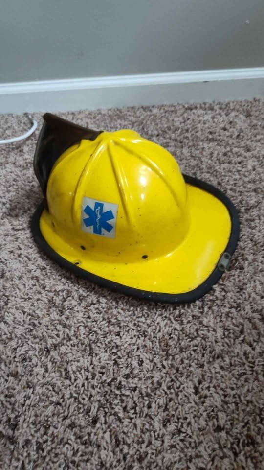 Cairns yellow EMT paramedic fire helmet safety bunker turnout ...