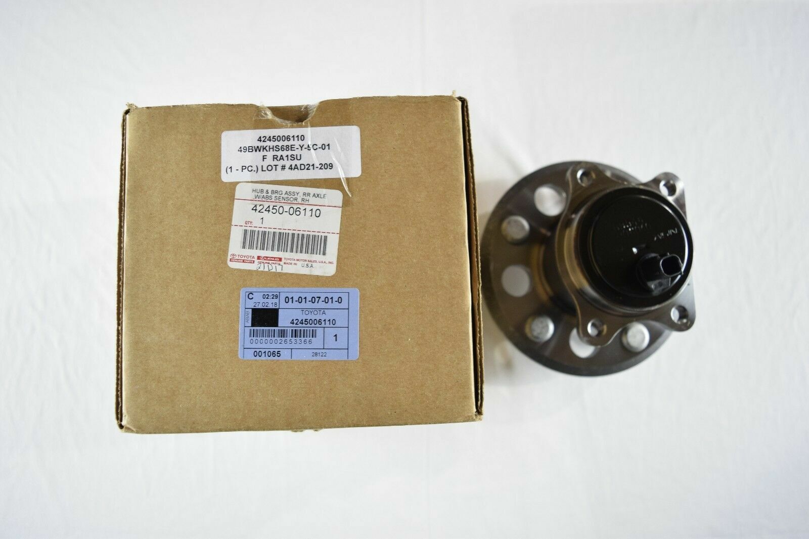 Genuine Lexus ES350 2016-2018 Rear Right Wheel Hub & Bearing 4245006110 ...