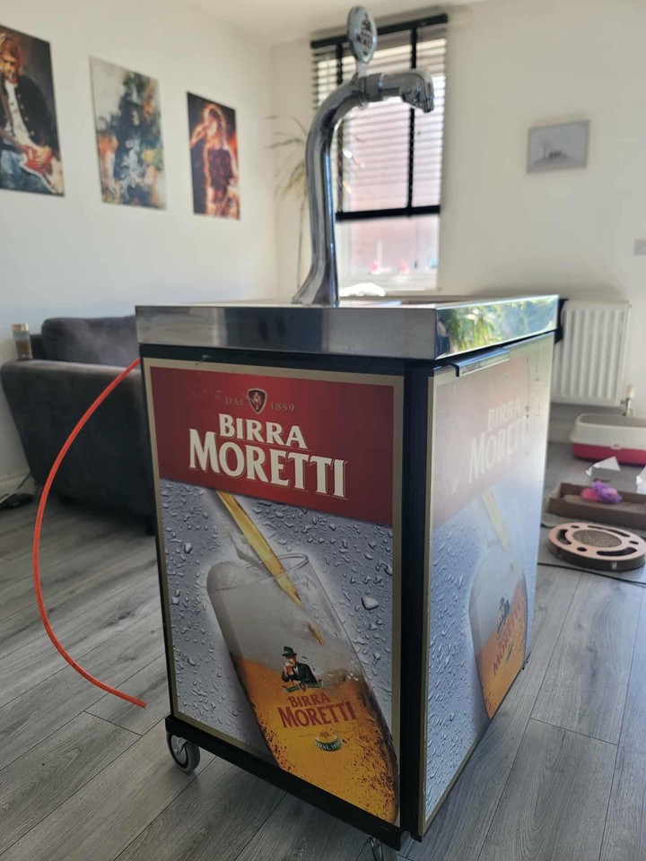 Birra Moretti David Unit Mobile Beer Dispenser Refrigerator Holds 2 X ...