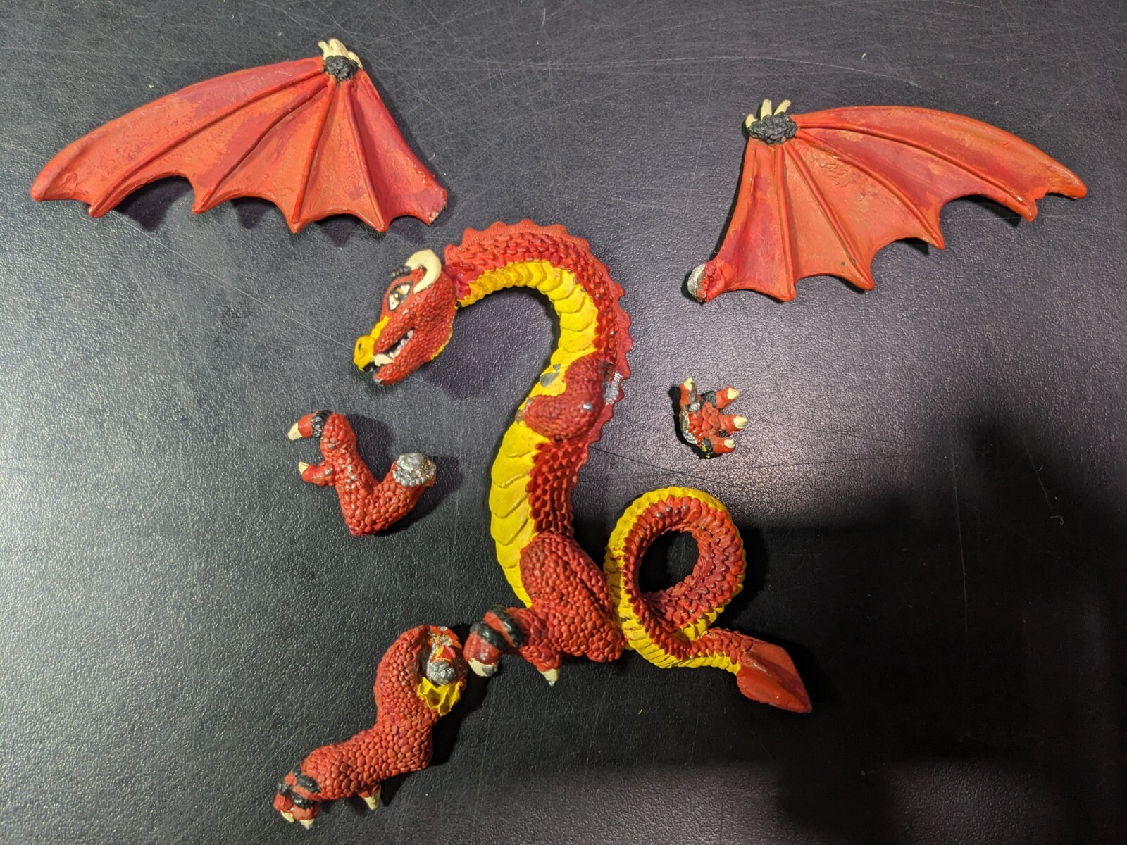 Advanced Dungeons & Dragons Dragon's Lair Model Kit Grenadier Models ...