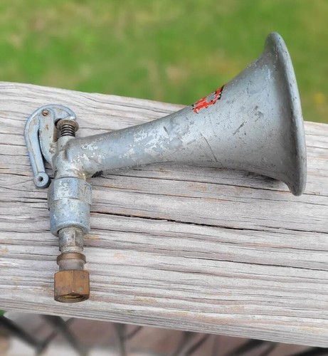 ORIGINAL 1950's VINTAGE VACUUM WOLF WHISTLE HORN-SCTA HOT ROD, RAT ROD ...