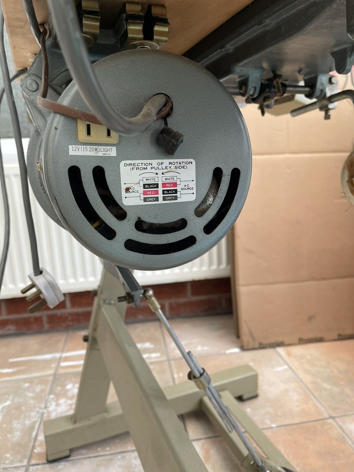 Vintage Brother industrial sewing machine - B755-MK11 / DB2-B714-3 | eBay