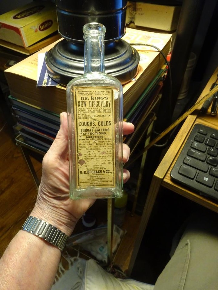 ANTIQUE Quack Medicine Bottle/Label "DR. KINGS'S NEW DISCOVERY ...