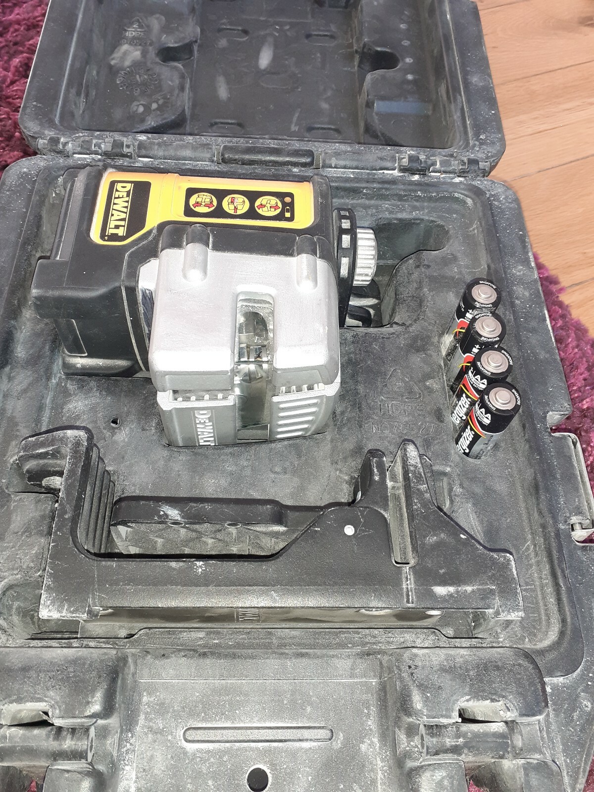 DEWALT DW089 6V, 200mA type 1 self-levelling Laser level with full ...