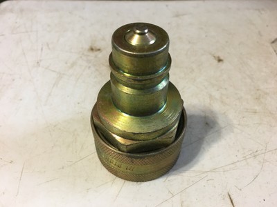 4075-4 - A New Pioneer Hydraulic Coupler For IH Equipment to Standard ...