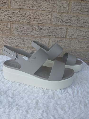 Crocs Women's Brooklyn Low Wedge Gray And White Sandals Size 7 Lite ...