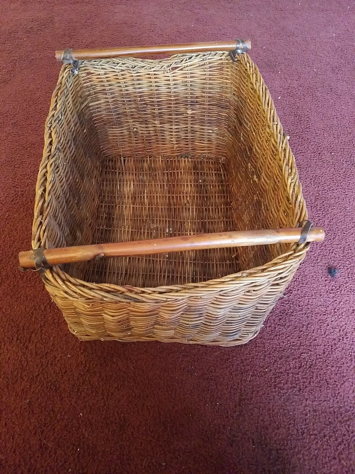 LARGE RECTANGULAR WICKER BASKET WITH HANDLES 24" X 17" X 13" | eBay