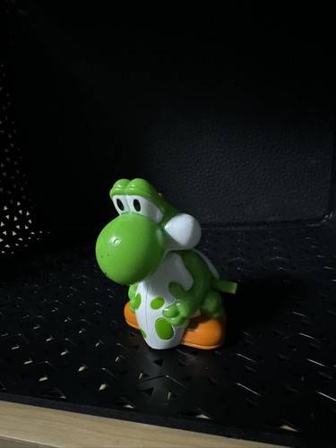 YOSHI Figure Burger King Toy Super Mario Nintendo Superstars Wind Up ...