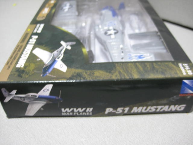 NEW RAY MODEL AIRPLANE 118687 WW2 P-51 MUSTANG FREE SHIPPING! | eBay