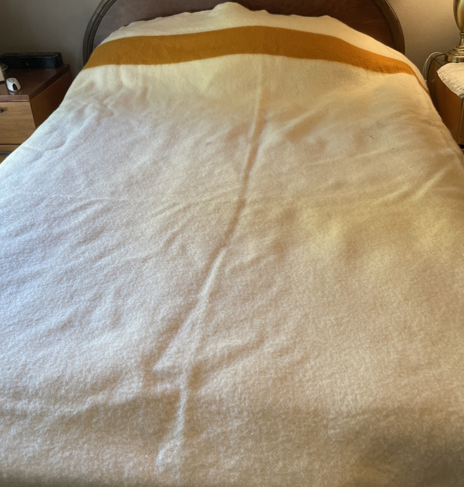 Vtg Hudson Bay 6 Point Gold Stripe Wool Blanket 100” x 97” Gold Label | eBay