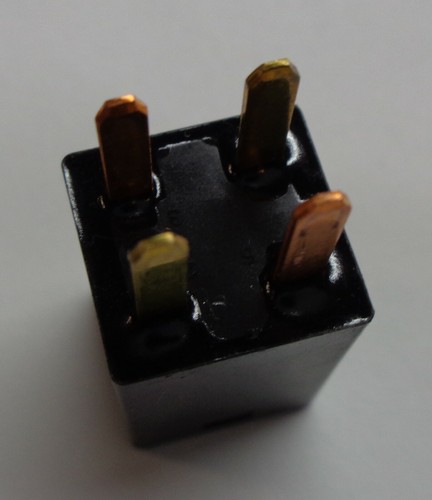 Mitsubishi Omron 8627A008 Relay | Genuine OEM | Black