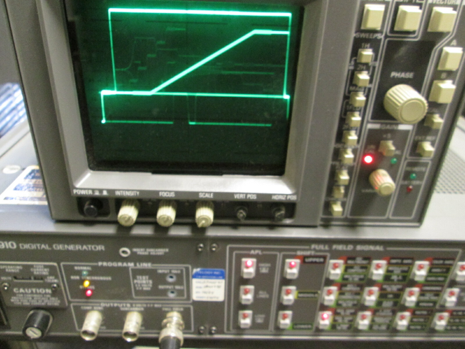 Tektronix 1910 NTSC Video Generator WORKING! VITS 10 bit GCR Free ...