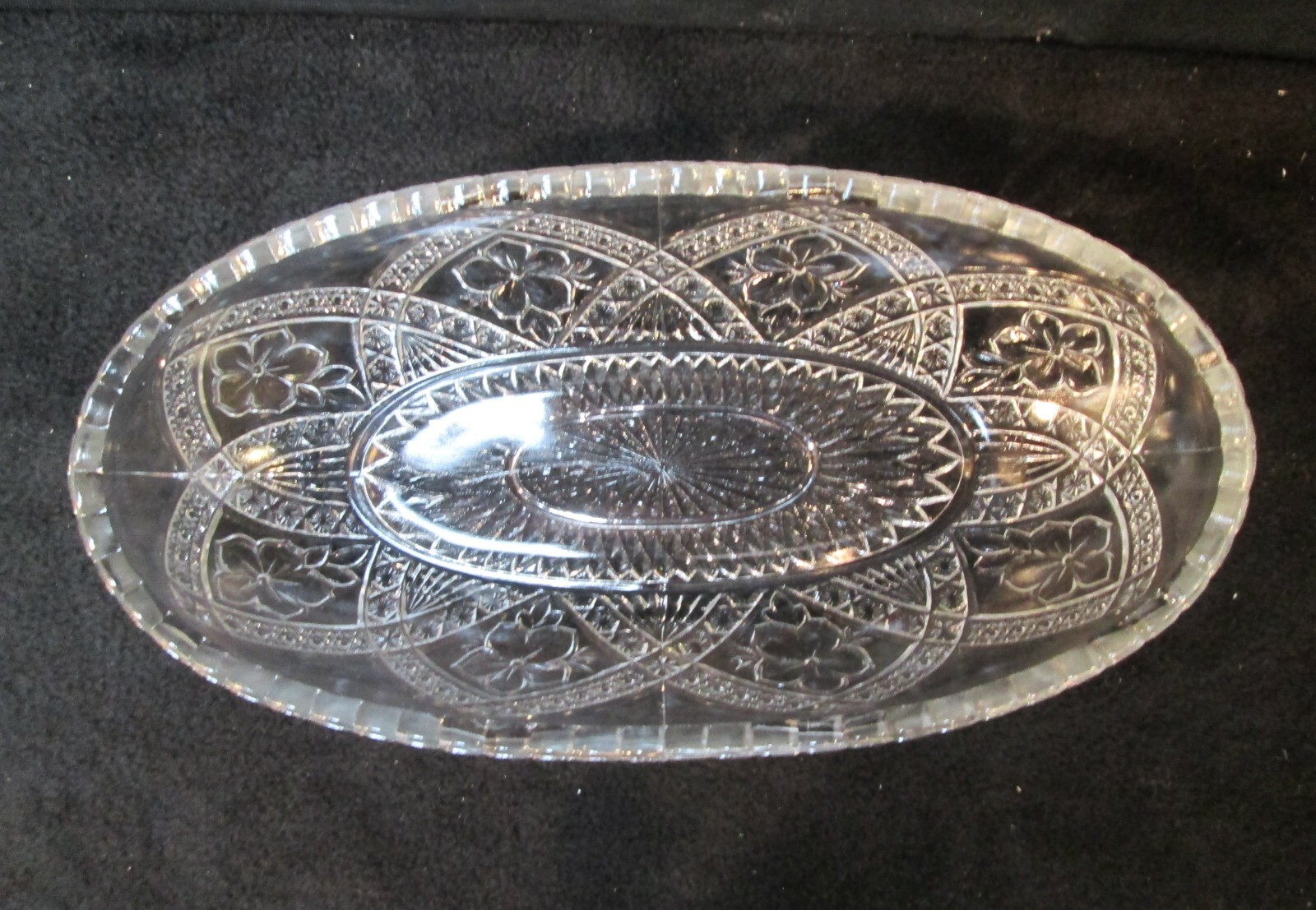 INDIANA #158 AKA Ellipse/ Flower Medallion Pickle Dish 10.25" Indiana ...