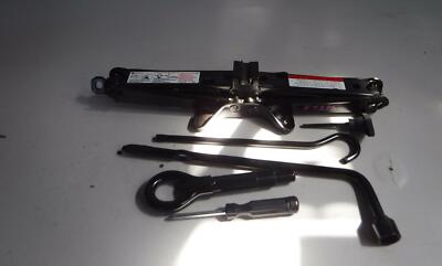 HOLDEN CAPTIVA JACK/TOOL KIT CG, 03/11-09/15 11 12 13 14 15 | eBay ...