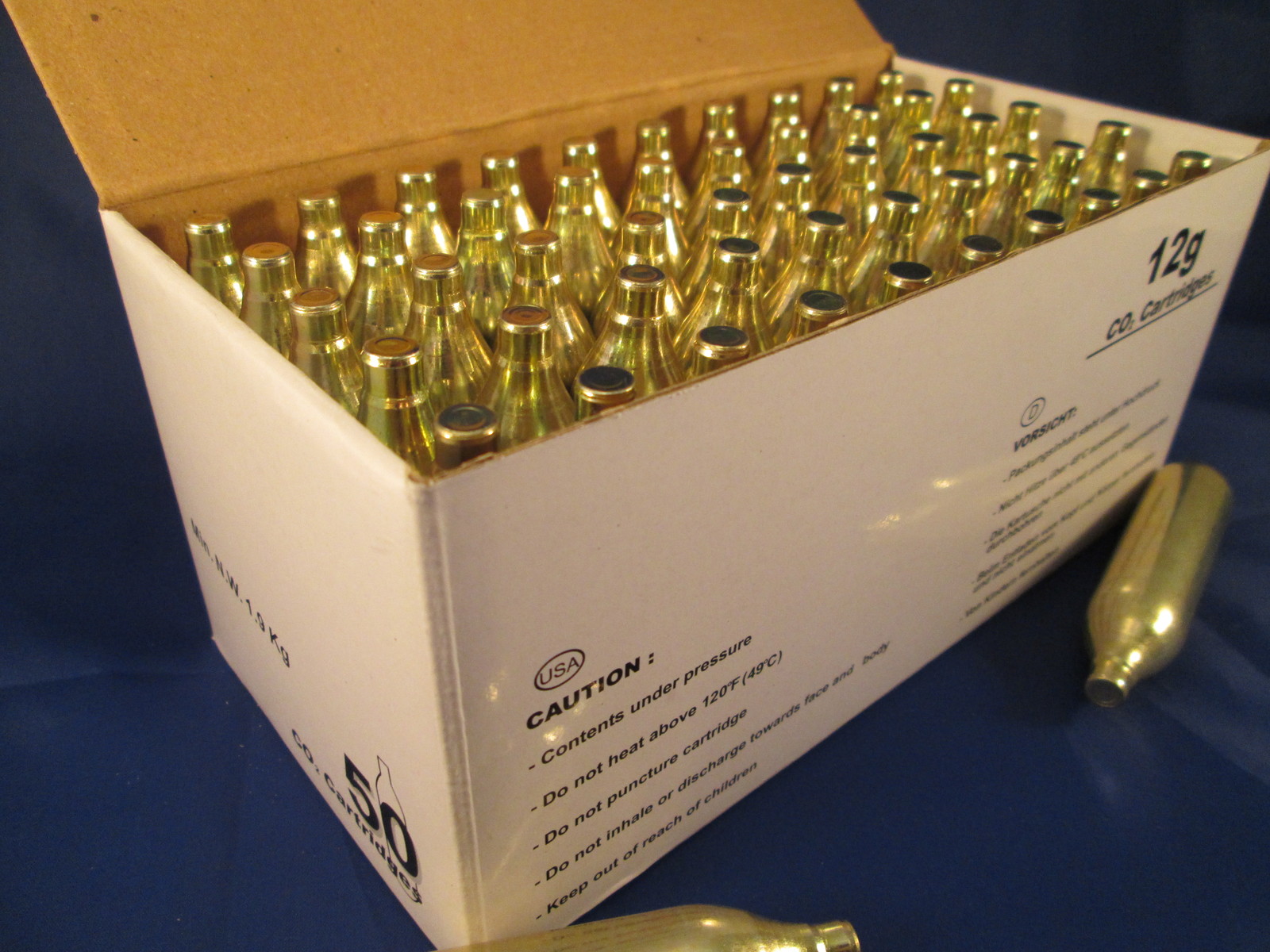 50 12g CO2 Non-THREADED cartridge 12 gram C02 tire paintball EU ...