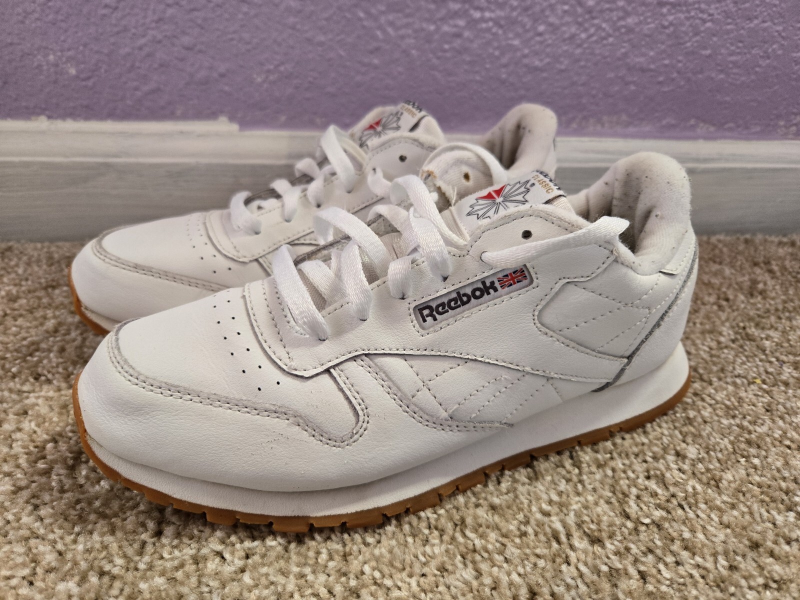 Size 5 - Reebok Classic Leather Low White Shoes - Gem