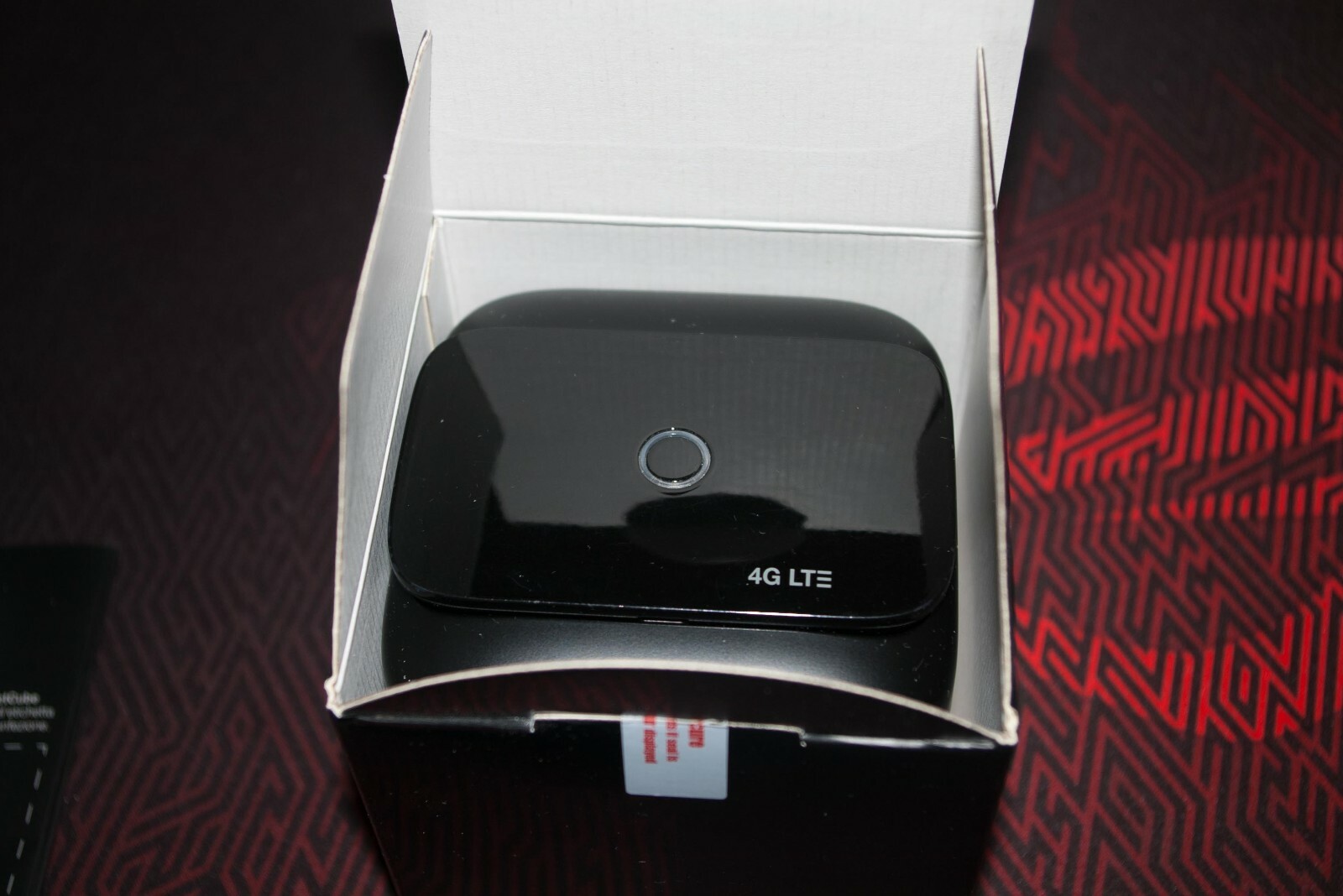 POCKET CUBE - WindTre - Modem / Router WI-Fi PORTATILE - UMTS 4G LTE ...