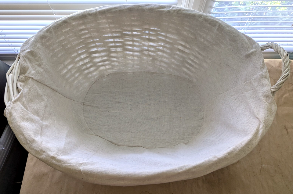 Wicker Laundry Basket (White)Basked Includes Cloth Insert and 1 Handle ...