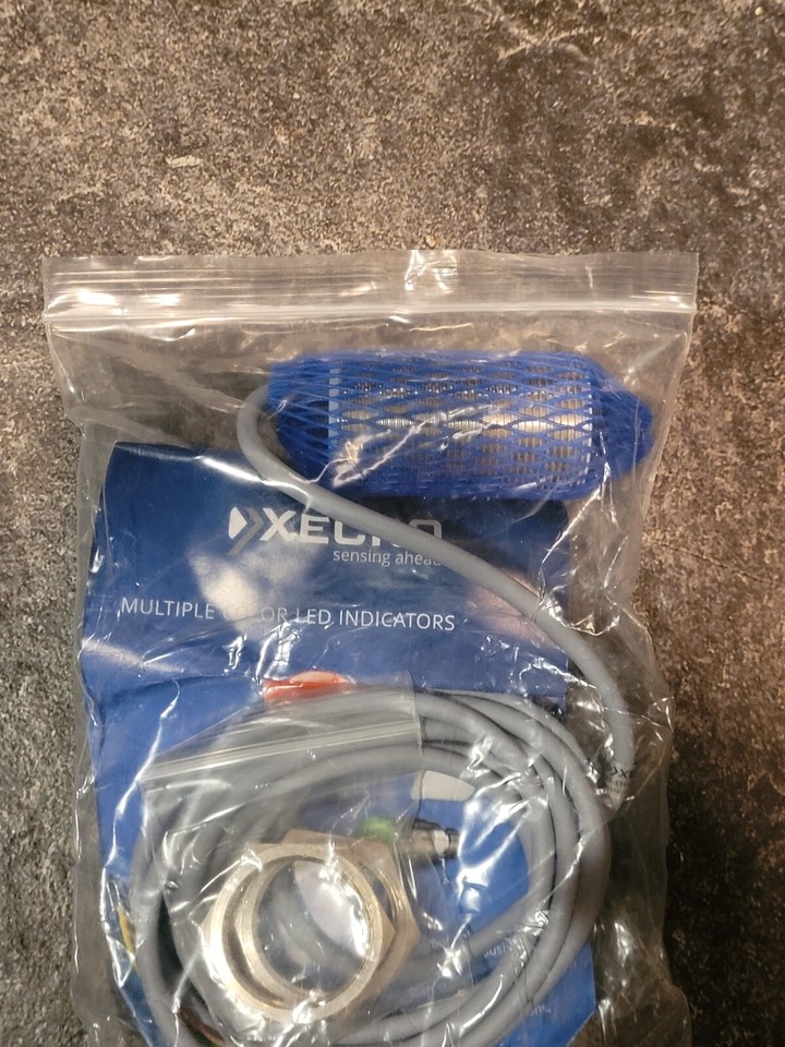 Brand New Sealed Xecro IPS30-S16AO55-A2P Sensor Multiple Color LED ...