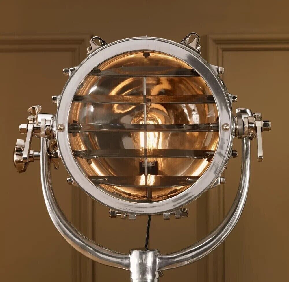 VINTAGE HOLLYWOOD STUDIO FLOOR LAMP SEARCHLIGHT SPOT LIGHT VINTAGE HOLLYWOOD STUDIO FLOOR LAMP SEARCHLIGHT SPOT LIGHT