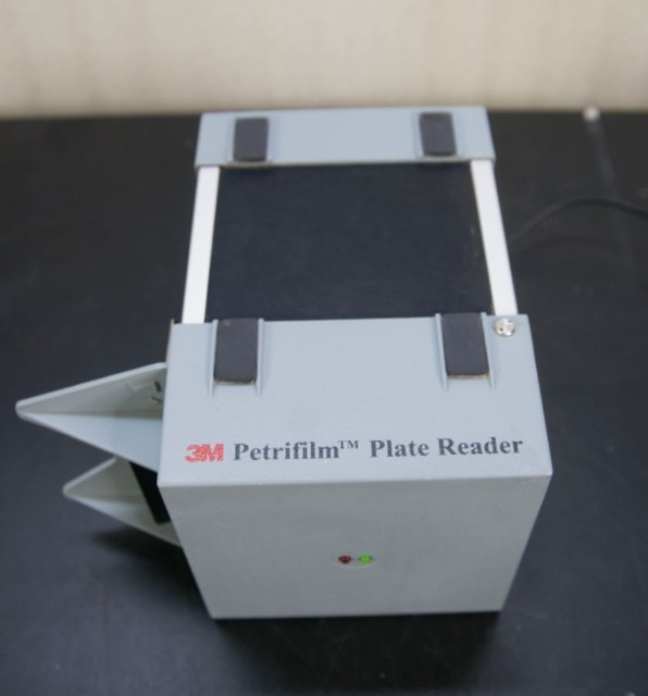 3M Petrifilm Plate Reader Model 6499 Laboratory Device for sale online ...