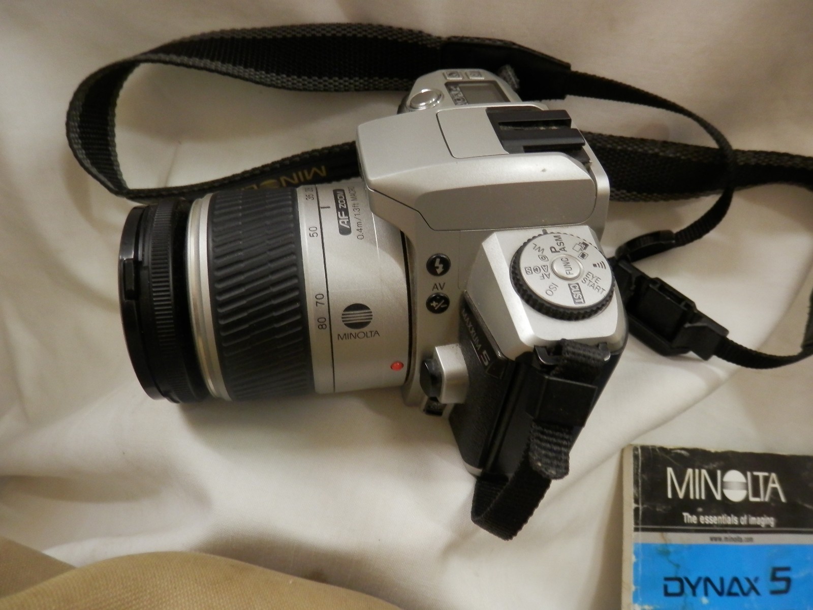 Minolta Maxxum 5 w/AF 28-100mm f/3.5-5.6D lens ~ 35mm Film Camera ...