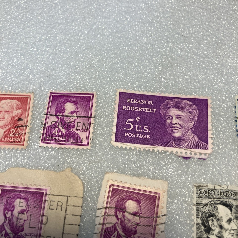 30 USA Stamps- Mixed Presidents- Washington/Jefferson/Lincoln/Prexies ...