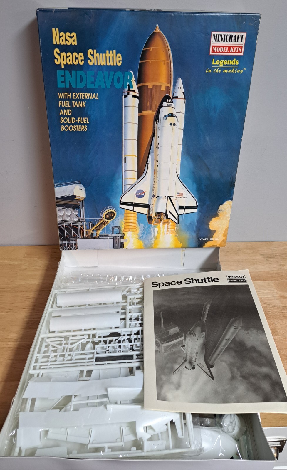 MINICRAFT 1/144 SCALE NASA SPACE SHUTTLE ENDEAVOUR MODEL KIT | eBay