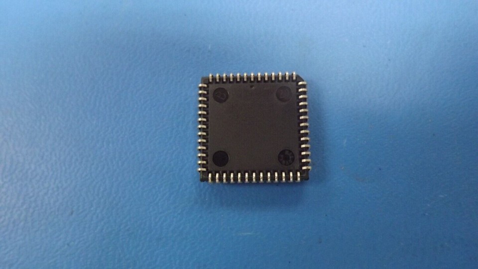 (1PC) MCM67B618FN9 SRAM Chip Sync Single 5V 1.125M-Bit 64K x 18 9ns 52 ...