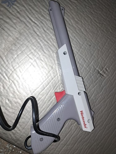 Og Original Nintendo NES Zapper Light Gun | NES-005 | Red | Nintendo ...
