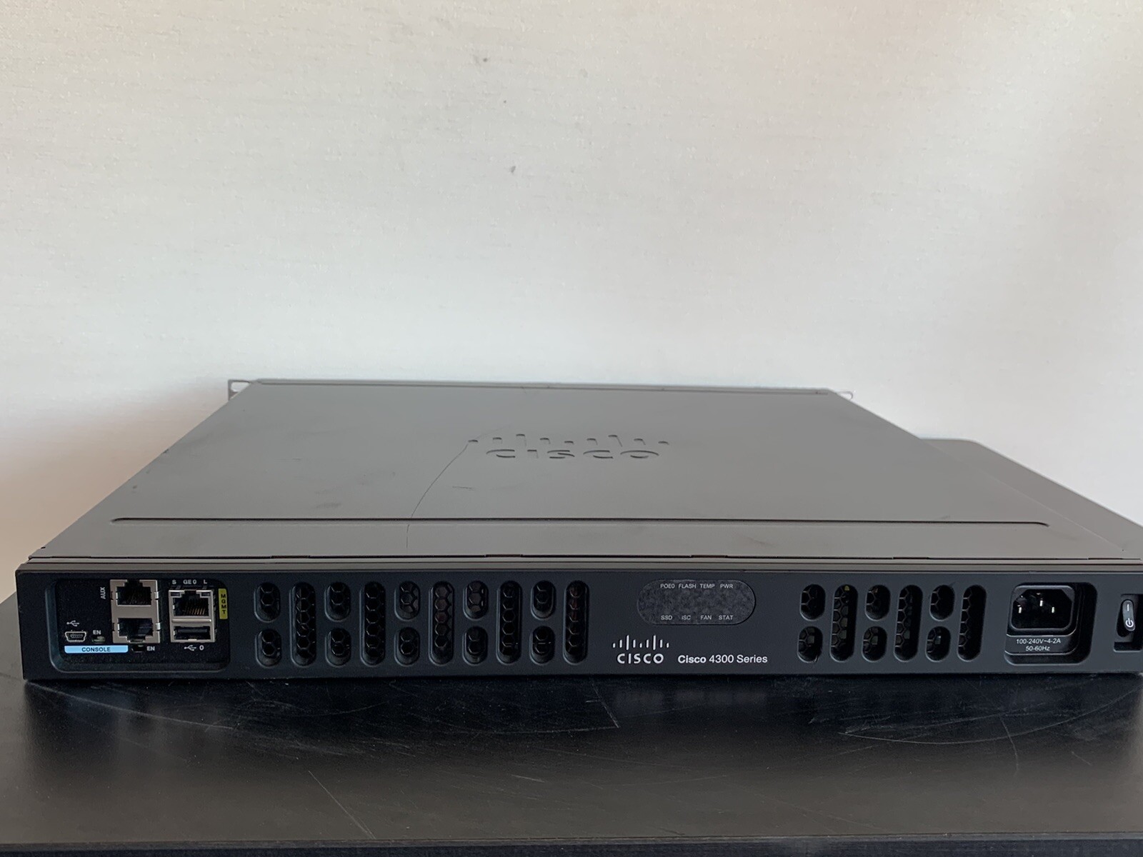 Cisco 4300 Series ISR4331-AX/K9 AX Bundle Integrated Router w/ APP, Sec ...