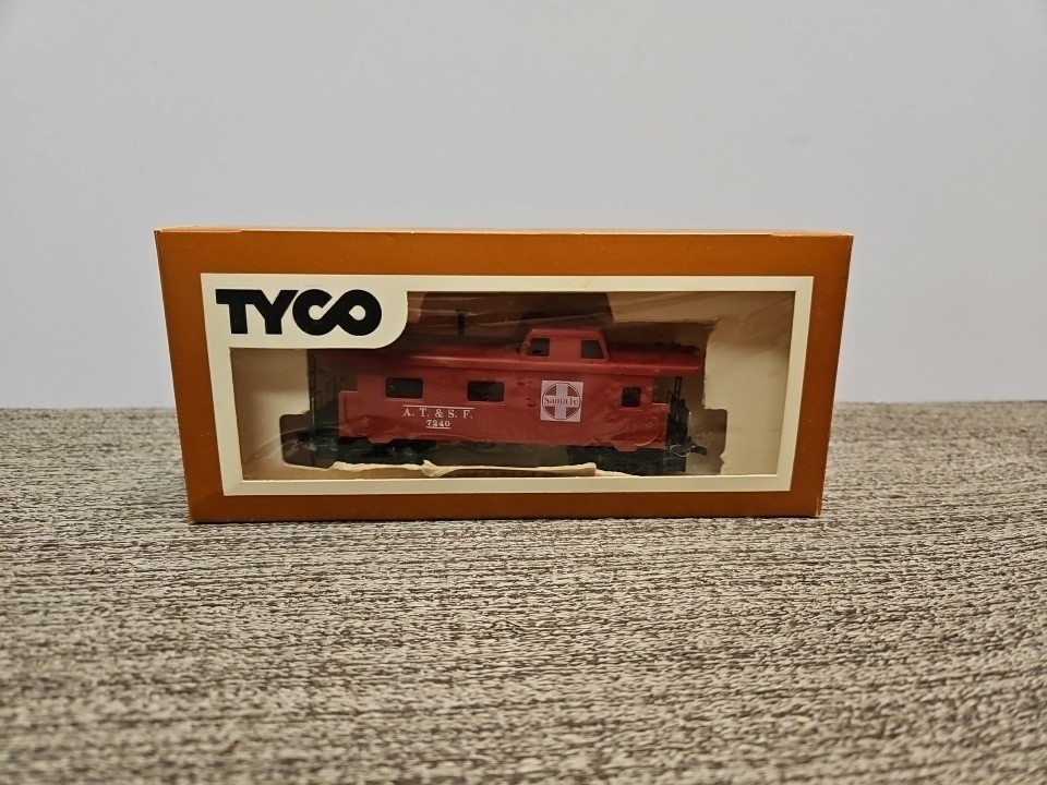 Vtg 1972 Tyco Train Set ( Shifter Action Freight Set) In Excellent ...