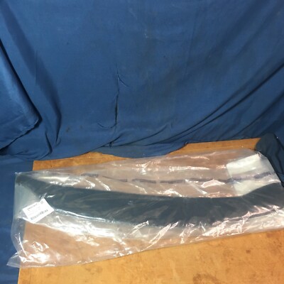 2019 - 2023 Cadillac XT4 Front Left Driver Fender Insulator 84427937 ...