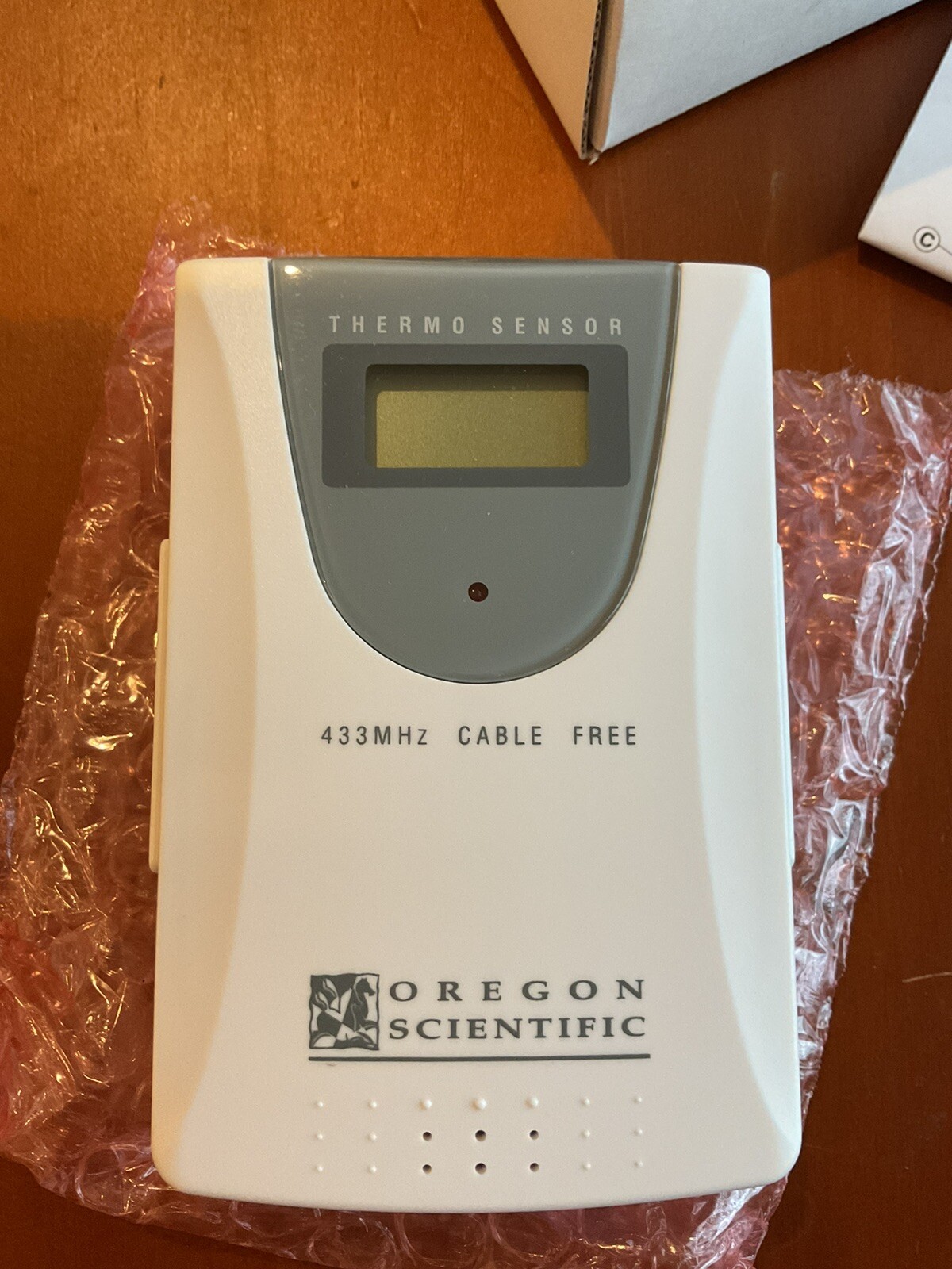 Oregon Scientific THR138 Wireless Temperature Sensor LCD Display for ...