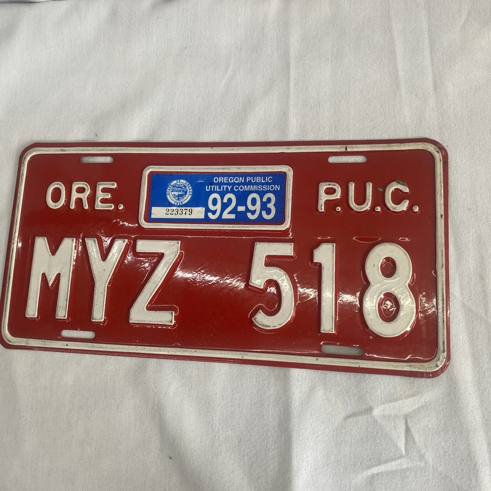 1992 1993 Oregon P.U.C. License Plate Tag Public Utility Commission Red ...