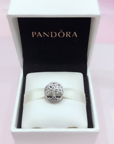 NEW Authentic PANDORA 925 ale Family Tree Roots Love Grows Charm ...
