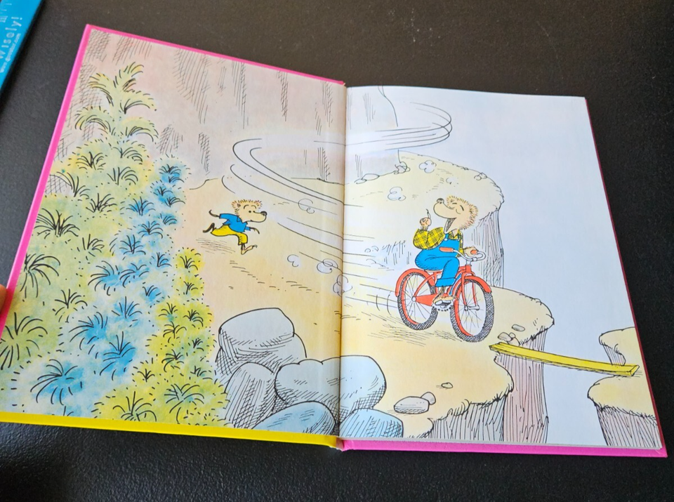 THE BIKE LESSON BY STAN AND JAN BERENSTAIN. DR.SEUSS. 1992 RANDOM HOUSE ...