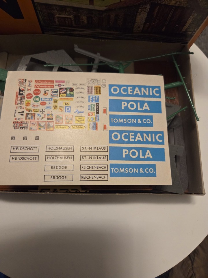 POLA Model B 210 Old Timer Engine Shed - N Gauge - Kit On Sprues - New ...