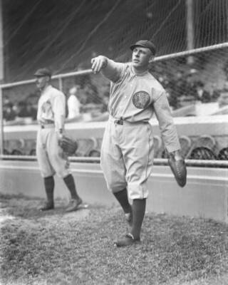 Arthur E Wilson Of The Boston Braves Throwing A Ball In 1918 Old ...