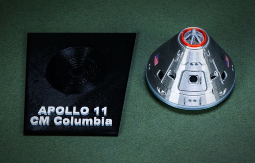 Apollo 11 Capsule (Command module Columbia) Plastic model Rocket NASA ...