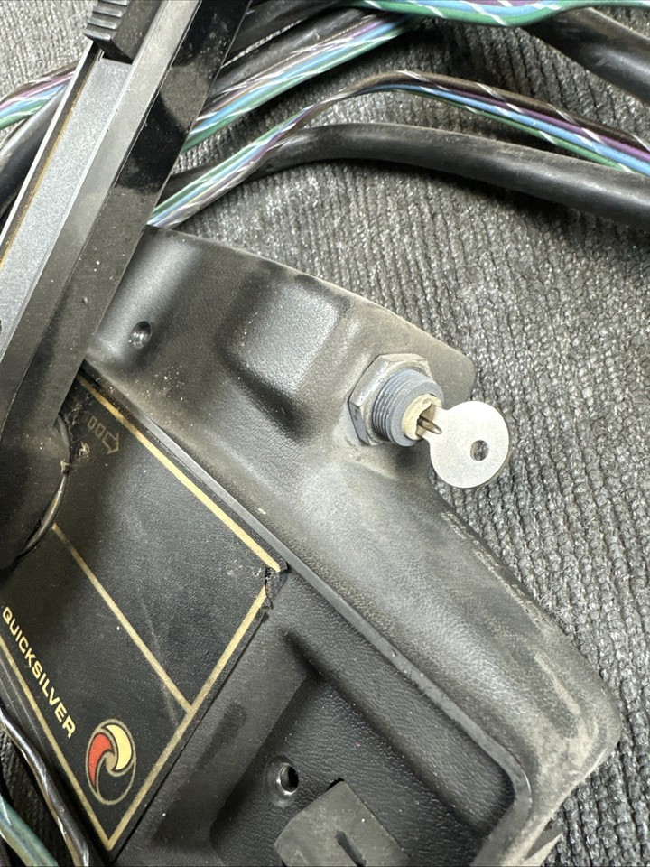 Mercury QuickSilver Outboard Control Throttle Box w/ Key Trim V6 Late ...