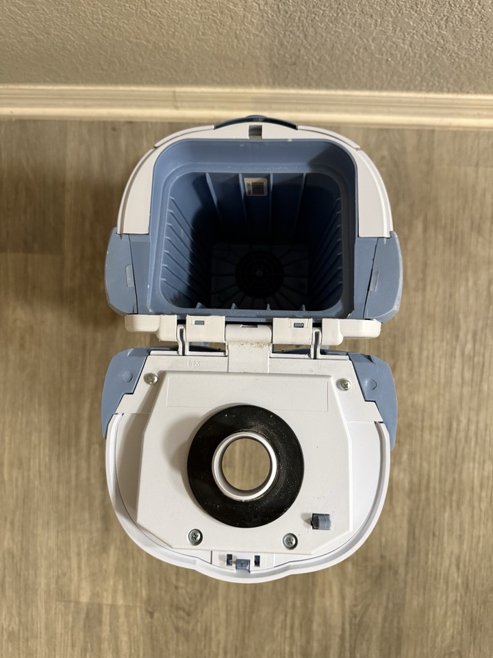 Aerus Lux Guardian C154E Vacuum Cleaner Electrolux & Attachments - Read ...