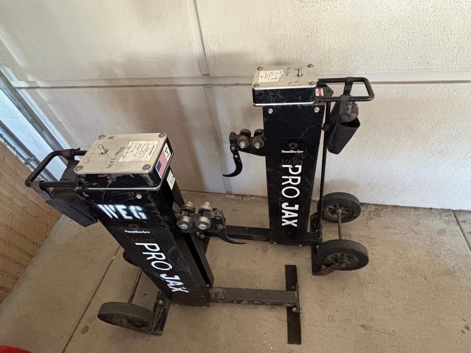 Southwire MPJ-02 MAXIS PRO-JAX Reel Stands / Jack Pair | eBay