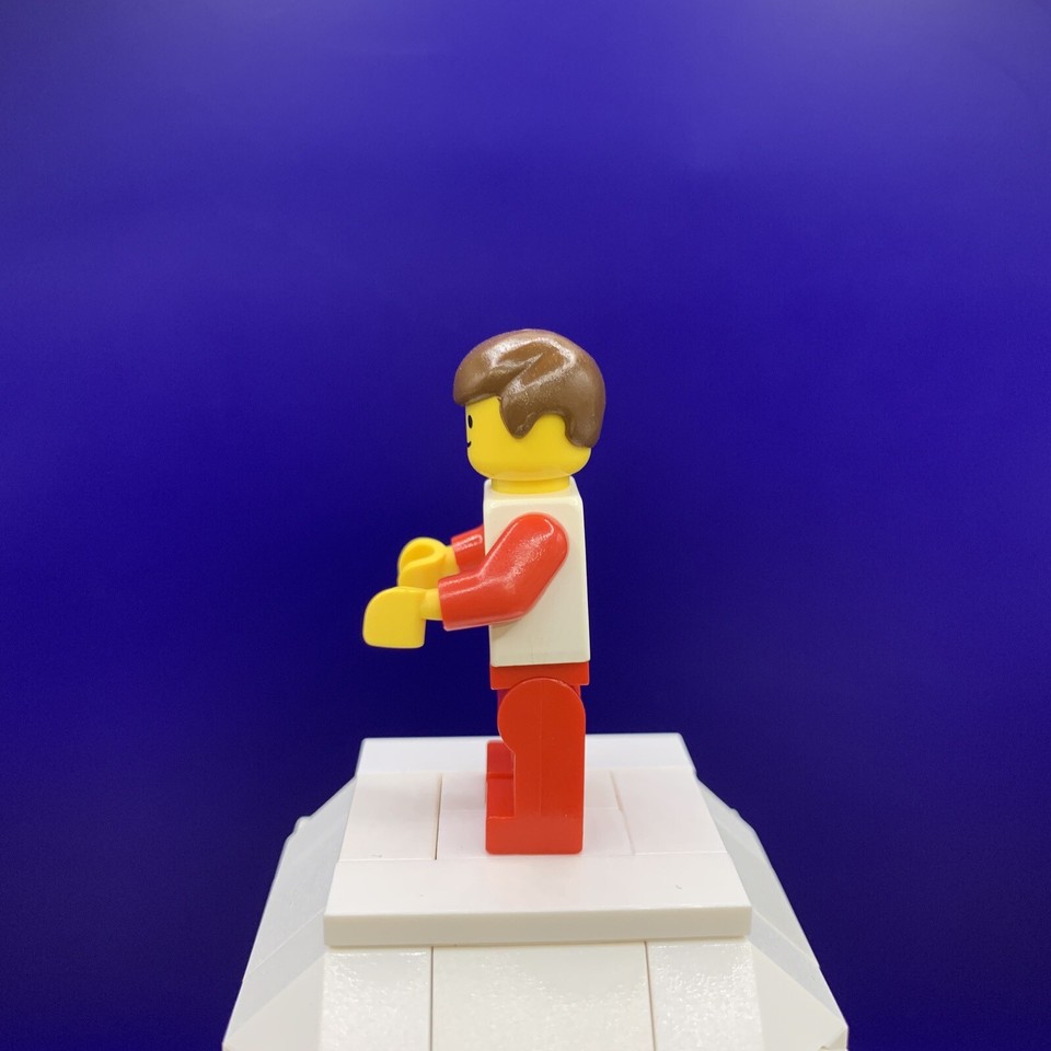 LEGO® Minifig ver009 - Vertical Lines Red & Blue - Red Arms - Red Legs ...