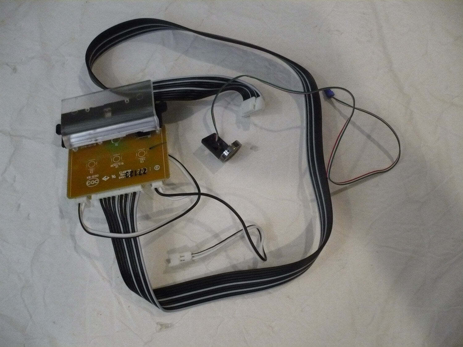 TCL 65R613 TV BUTTON / WIFI BOARD 40-32D29B-KEB1LG | eBay