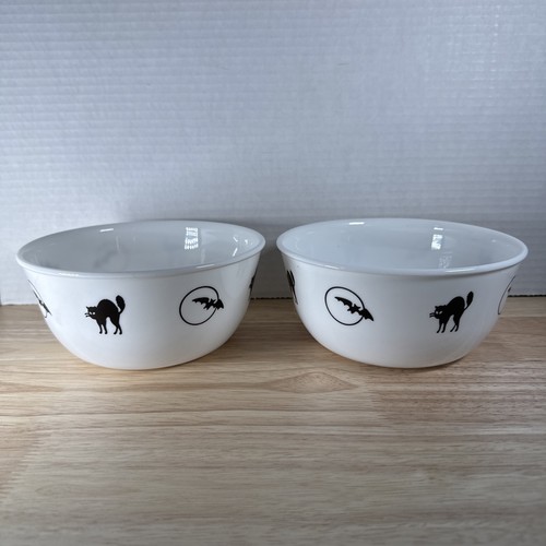 2 Corelle HALLOWEEN 28-oz Soup Cereal Chili BOWL 6 1/4" Black CATS ...
