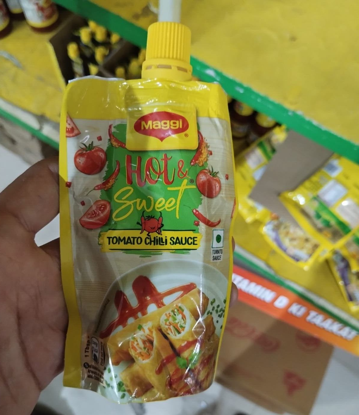 MAGGI Tomato Chilli Sauce Hot & Sweet , spicy and tangy flavour 75 g ...