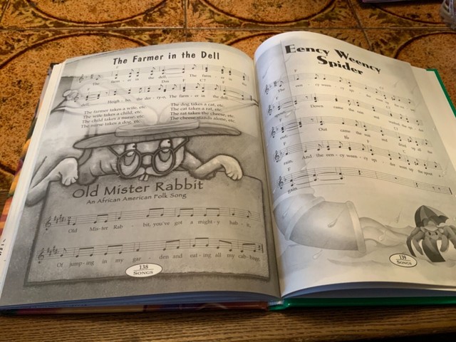 Trophies Ser.: Read-Aloud Anthology by Harcourt School Publishers Staff ...